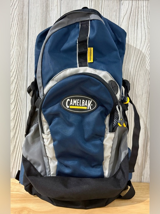 Camelbak | Bags | Camelbak Cloud Walker 8 Hydration Backpack Blue Gray ...
